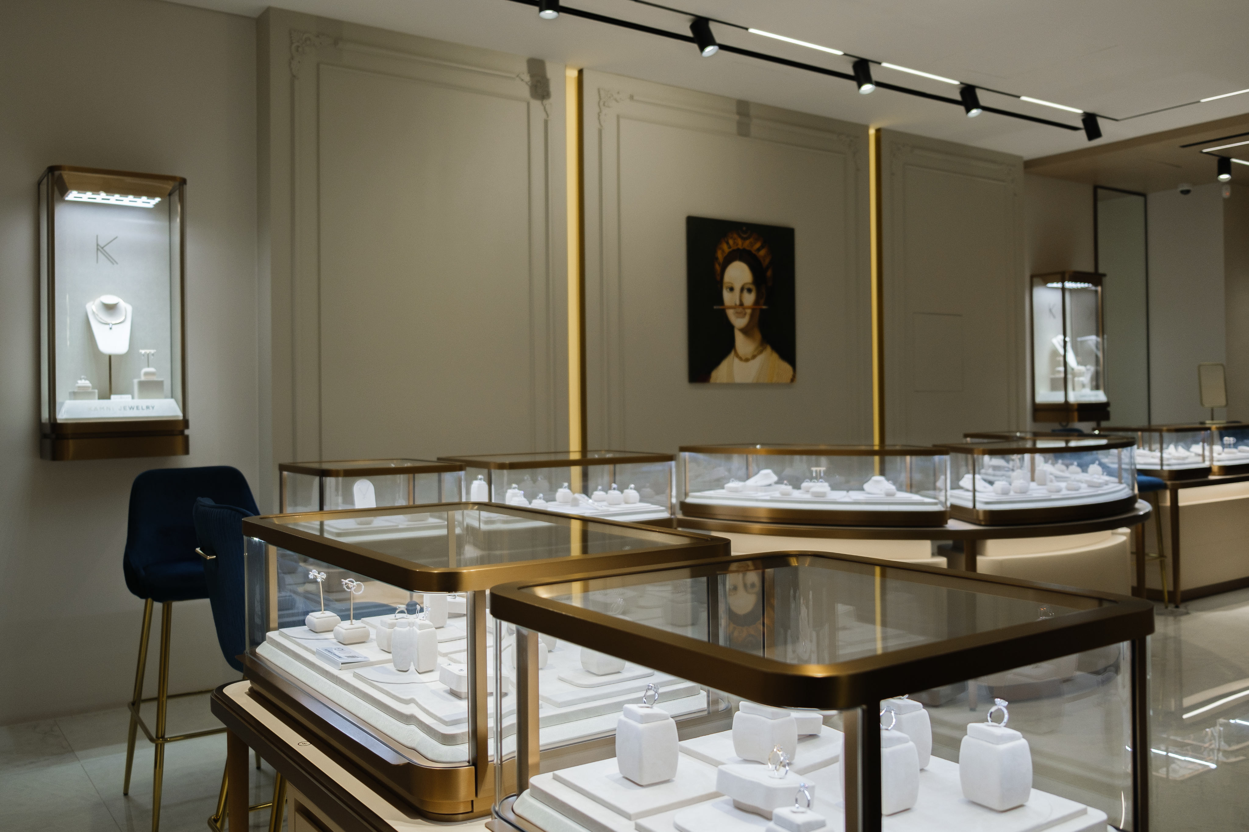 DIAMOND CROSS PENDANT - Kamni.ae